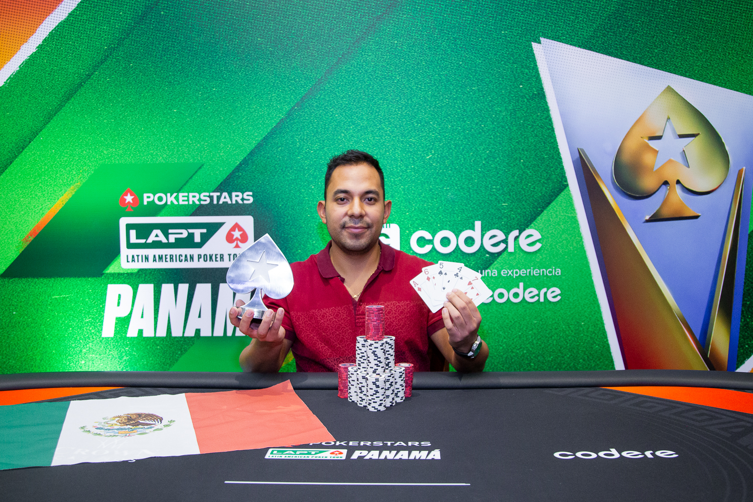 Jonathan Solís se convirtió en el primer bicampeón del LAPT 2024