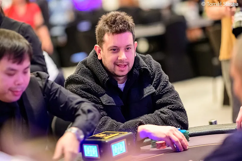 Medio Millón A La Basura: Un Jugador Duró Una Sola Mano En El Triton ...