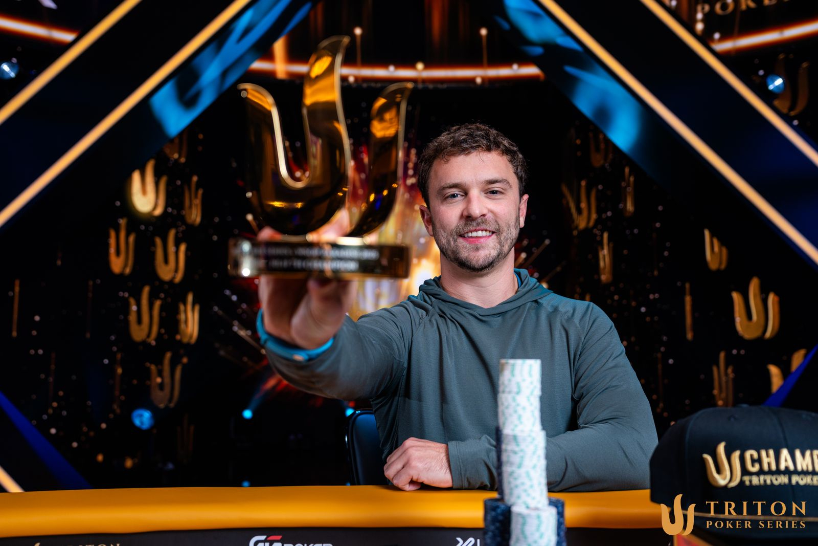 David Coleman conquista o título Triton 7-Handed nas Bahamas